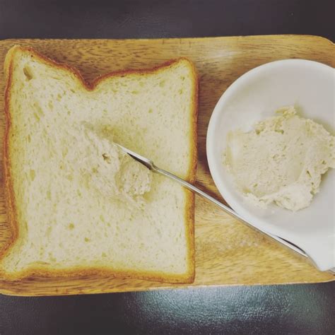 진지영 그레인 페이스트 토스트 만들기🧇 🌱 재료 바디키그레인 생크림 꿀 한스푼 식빵 🌱 나만의 그레인 그레잇 레시피 1 바디키그레인 생크림 꿀 한스푼을