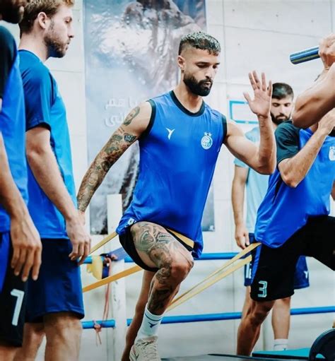 تصویر تتوی جنجالی آرمین سهرابیان ؛ خنده خاص زنانه دفاع استقلال را در