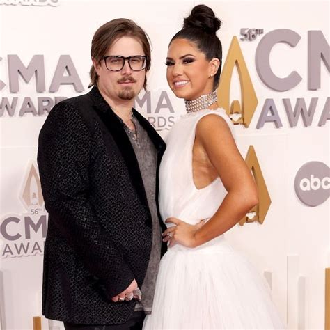 Hardy And Wife Caleigh Ryans Wild 2022 Cma Awards Pda Will Leave You