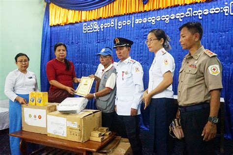 ပြည်မြို့ ခုတင် ၅၀၀ အထွေရောဂါကုဆေးရုံကြီးသို့ မြန်မာနိုင်ငံကြက်ခြေနီအသင်းမှ Ecg စက်တစ်လုံးနှင့