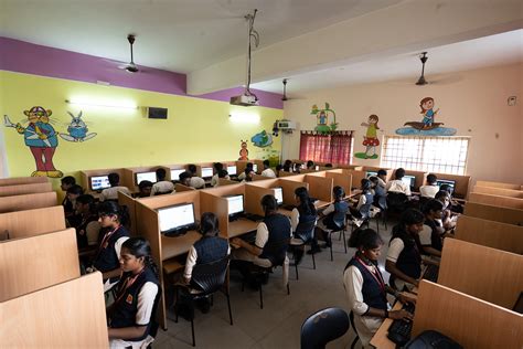 Computer Lab Sri Krish International School Rathinamangalam