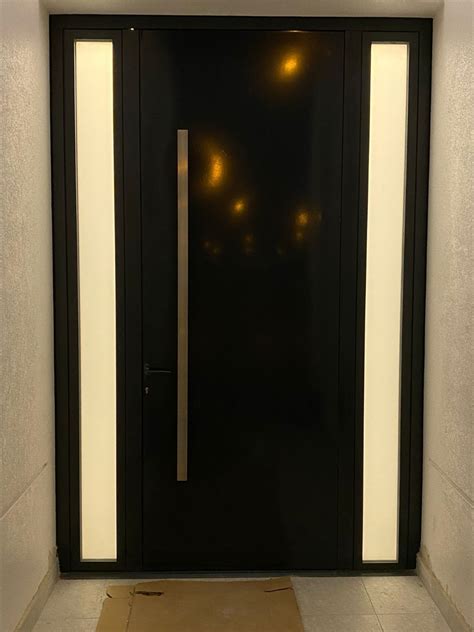 باب المنيوم ديكور