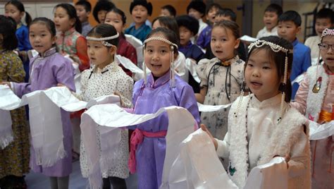 НОМЫН БАЯРАА ТЭМДЭГЛЭЛЭЭ Олонлог Академи сургууль