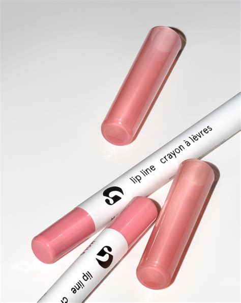 Lip Line Glossier