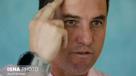 دستیار گل محمدی سرمربی پرسپولیس شد حسین خبیری استعفا داد