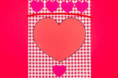 하트와 발렌타인 데이에 대한 빨간색과 흰색 비시 직물 배경 발렌타인 데이 개념 0명에 대한 스톡 사진 및 기타 이미지 0명 2월 개념 Istock