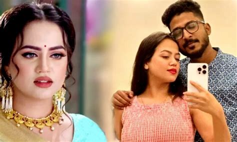 ahana dutta জন্মদিনে মা কে ভুলে প্রেমিকের সাথে ‘মিশকা অহনার ছবি ভাইরাল হতেই কটাক্ষ নেটপাড়ায়