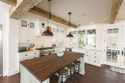 Farmhouse Kitchen Remodels