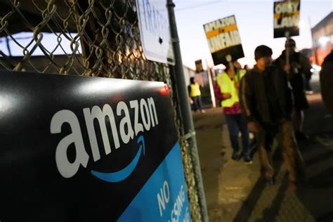 Amazon Workers Strike At Seven Us Facilities Ahead Of Christmas Rush