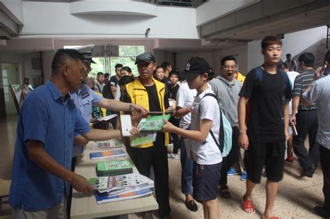 我校开展“整治非法客运”主题宣传活动 上海体育大学