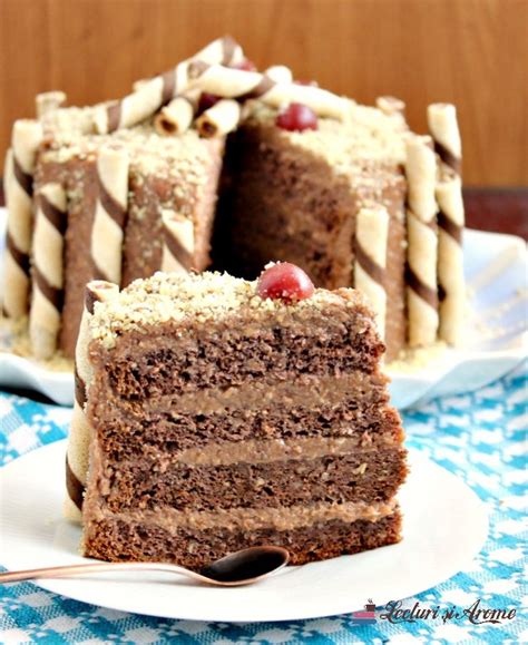 Tort Cu Nuca Si Crema De Ciocolata Cu Napolitana Lecturi Si Arome