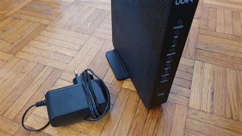 Bežični gigabitni router Ubee EVW32C