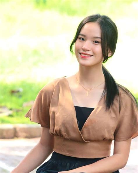 Natalie Ester Esterpict • Instagram Photos And Videos