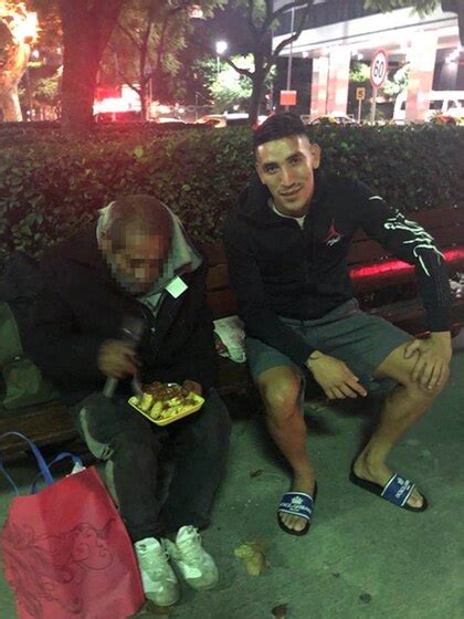 El Gesto De Ricardo Centurión Con Una Persona En Situación De Calle Infobae