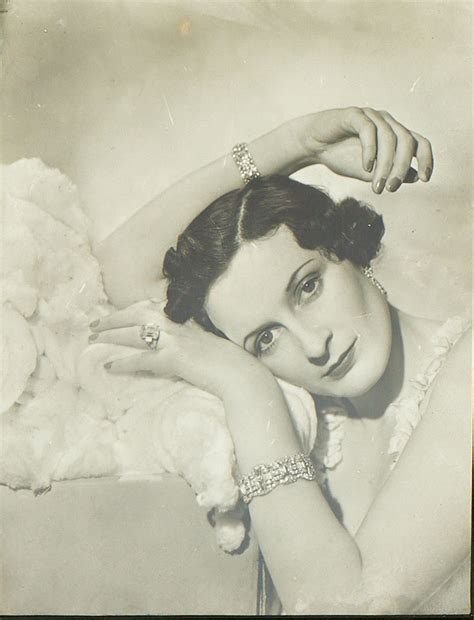 Society Sparkle Nancy Astor And Ann Flemings Diamond Jewellery Makes