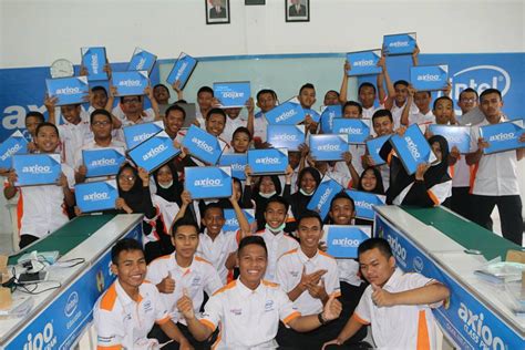 Sukses Rakit 38 Laptop Dengan Tutor Sebaya Axioo Class Program 2 Smk Negeri 1 Geger