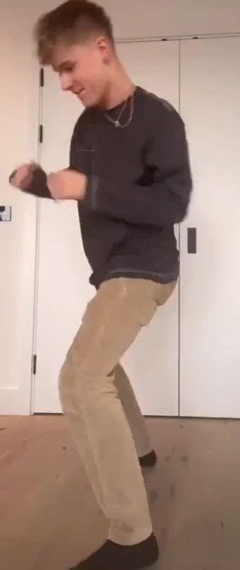 Hrvy 😏 Tumbex