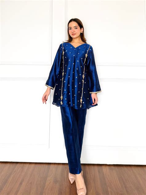 Sapphire Grace Embroidered Kurta Set