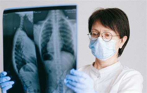 Best Pulmonologist In Abu Dhabi Uae Lungs Specialist Doctors Reem