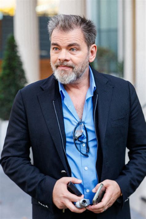 Photo Clovis Cornillac Arriv Es L Enregistrement De L Mission Vivement Dimanche Au