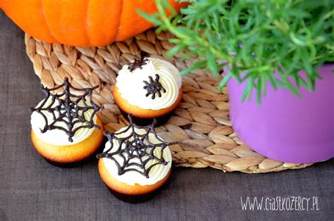 Babeczki Pajęczynki Strasznie Pyszny Deser Na Halloween