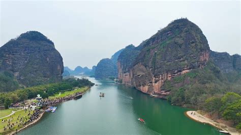 江西鹰潭龙虎山：点亮灯火阑珊 相聚山水“画卷” 腾讯新闻