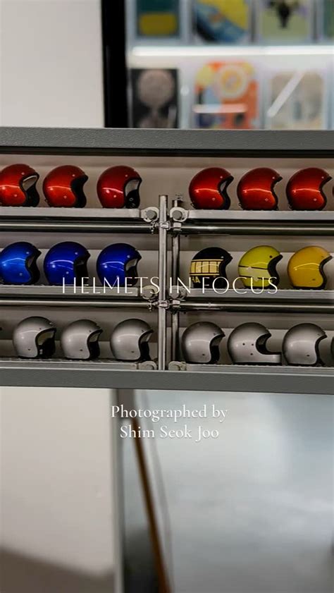 자리스튜디오 — 𝐉𝐚𝐫𝐢 𝐒𝐭𝐮𝐝𝐢𝐨 내 방에 딱 하나를 고른다면😀 1번부터 4번 중 가장 마음에 드는 그림 번호를 댓글로 남겨주세요 👇 Instagram