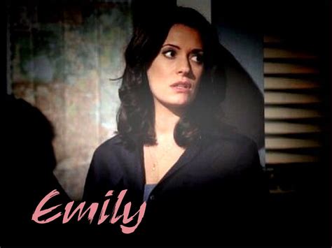 Emily Prentiss Criminal Minds Tv Female Characters Wallpaper
