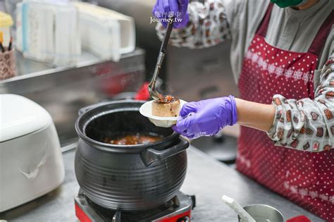 高雄旗山美食銘記筒仔米糕招牌米糕與排骨酥湯的B級美食組合 許傑 旅行圖中