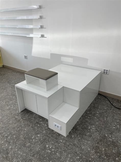 네일가구네일샵인테리어네일앤트리 경북 상주네일샵 템바보드라운드카운터 2단네일진열대 네일시술테이블 건식단상 세면대 네일손목받침대 시공 네이버 블로그