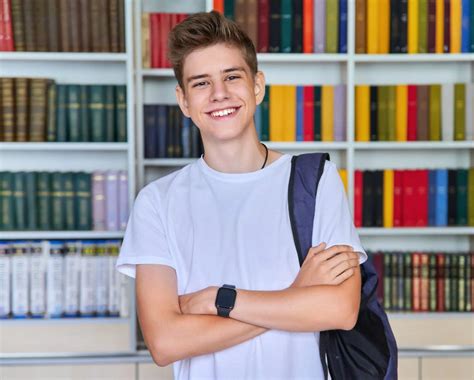 ШІ в освіті Майбутнє вже тут Плюси та Мінуси