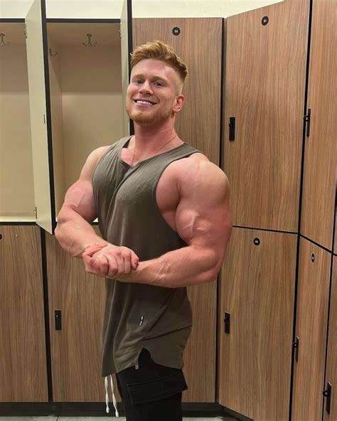 Muscly Men On Tumblr