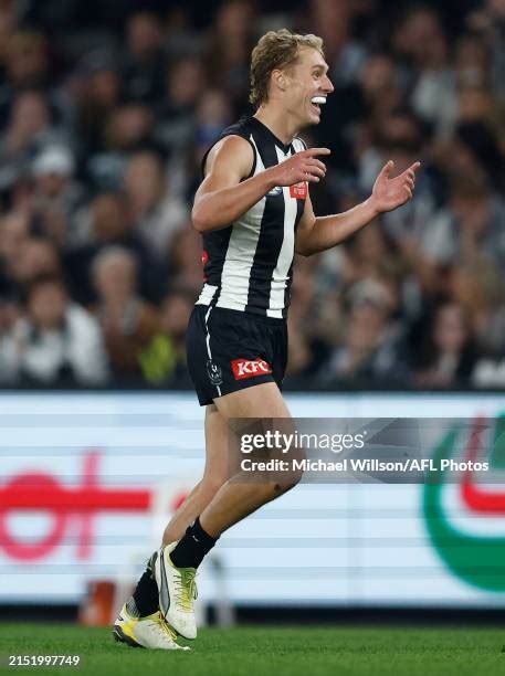 286 Victoria Finlay Photos And High Res Pictures Getty Images