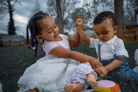 Sibling Rivalry How To End Sibling Rivalry And Encourage Healthy Sibling Friendships Play