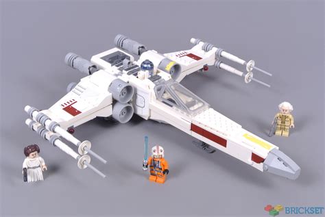 LEGO 75301 Luke Skywalker's X-wing Fighter review | Brickset