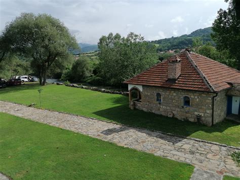 Gevgeliska Kuka Гевгелиска Куќа Препуштите ги подготовките за вашите празнични мигови во