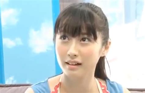 （素人ナンパ）「ちょ‥中はだめだよ？」童貞お助けに美乳お姉さんが羞恥全開～赤面筆おろしの即ハメ神対応でまさかの膣内射精｜マラクロ軍曹