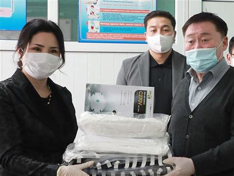 ЭЕРЭГ Түргэн тусламжийн төвд амны хаалт хамгааллын хувцас гардууллаа Татаадаг