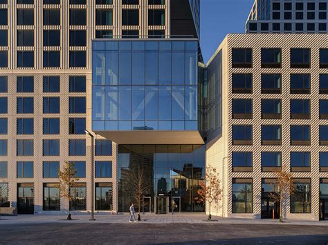 OMA Punctuates Brooklyn Waterfront With Eagle West Towers