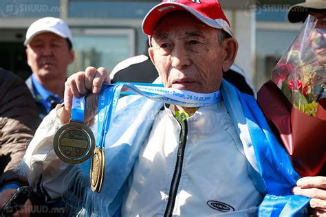 Ц Раднаад Ханбогд Резиденс хорооллын хоёр өрөө байр бэлэглэлээ