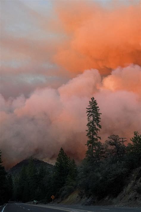 California El Segundo Incendio Forestal Cerca Del Parque Nacional