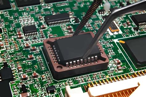 Guide To PCB Soldering Techniques All You Need To Know TechSparks