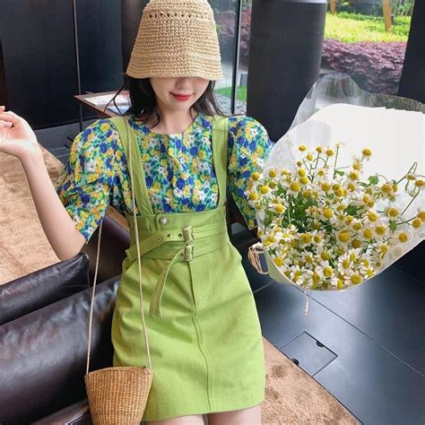 碎花雪纺衫套装2021年新款女夏休闲时尚两件套背带裙收腰显瘦裙子 背带裙 苹果绿 S视频介绍碎花雪纺衫套装2021年新款女夏休闲时尚两件套