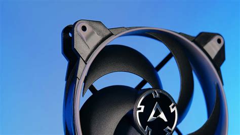 Arctic BioniX P140 Review