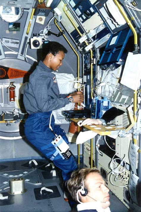 Mae Jemison Artofit