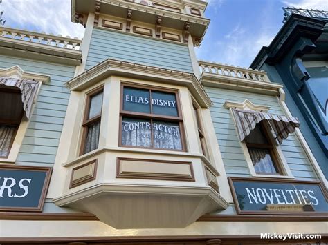 Ten Hidden Disneyland Secrets Of Magic History And Tradition