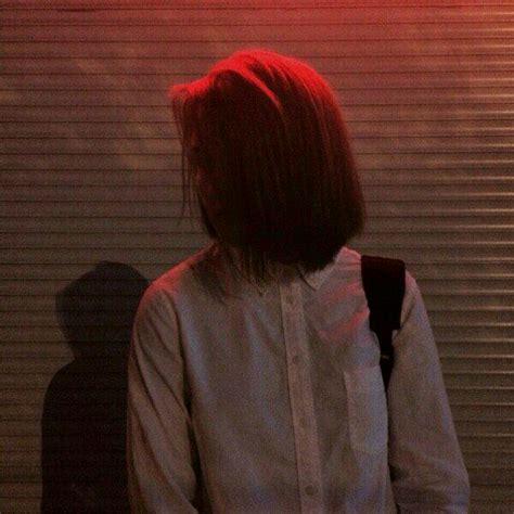 Фото девушек без лица с каре на аву 38 фото