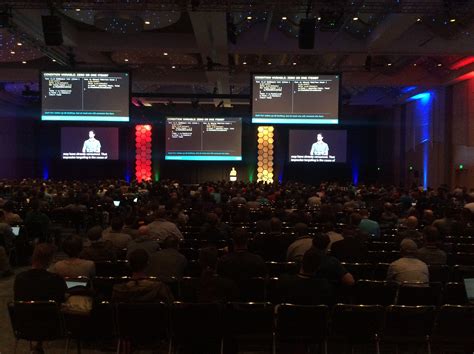 Rethinking Classical Concurrency Patterns · Issue 35 · Sourcegraphgophercon 2018 Liveblog · Github