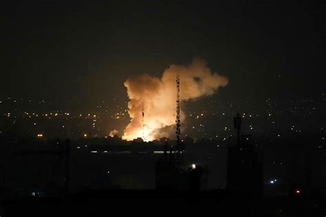 以色列空襲打擊伊朗核計劃 伊斯蘭革命衛隊總司令身亡 哈梅內伊警告：將受嚴厲回應｜yahoo
