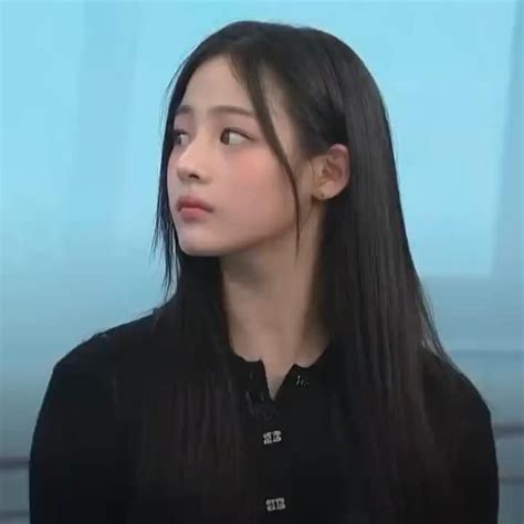 Video Pin Oleh 찬수 김 Di 민지~ Di 2025